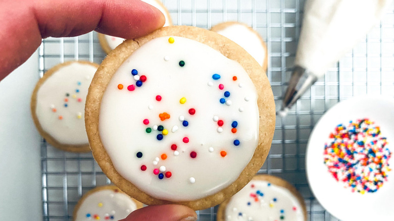 Eggless royal icing recipe