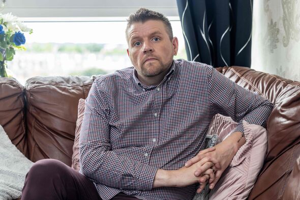 Parcelforce leaves dad in 'floods of tears' after losing stillborn son ...