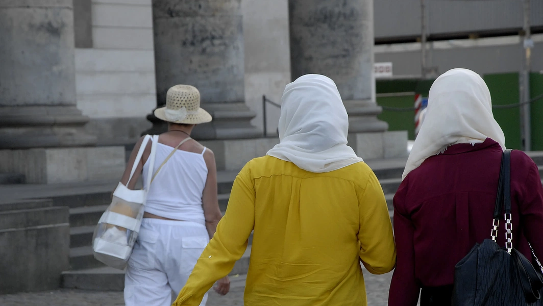 12 clothing mistakes to avoid in Europe