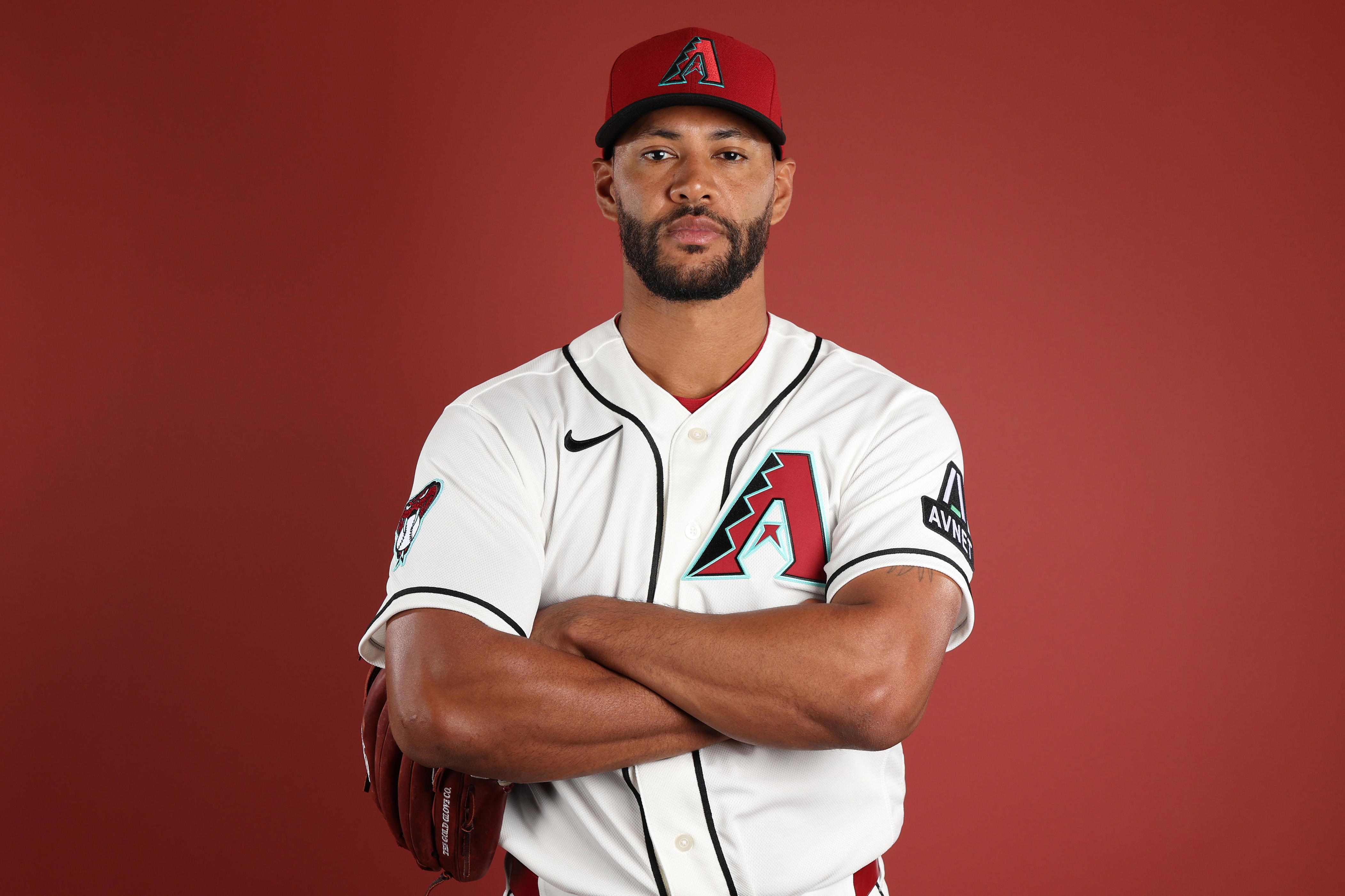 Rangers add Ross, option Curvelo