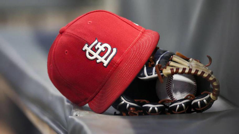 Cardinals roll the dice on 22-year-old ex-Indy ball pitcher