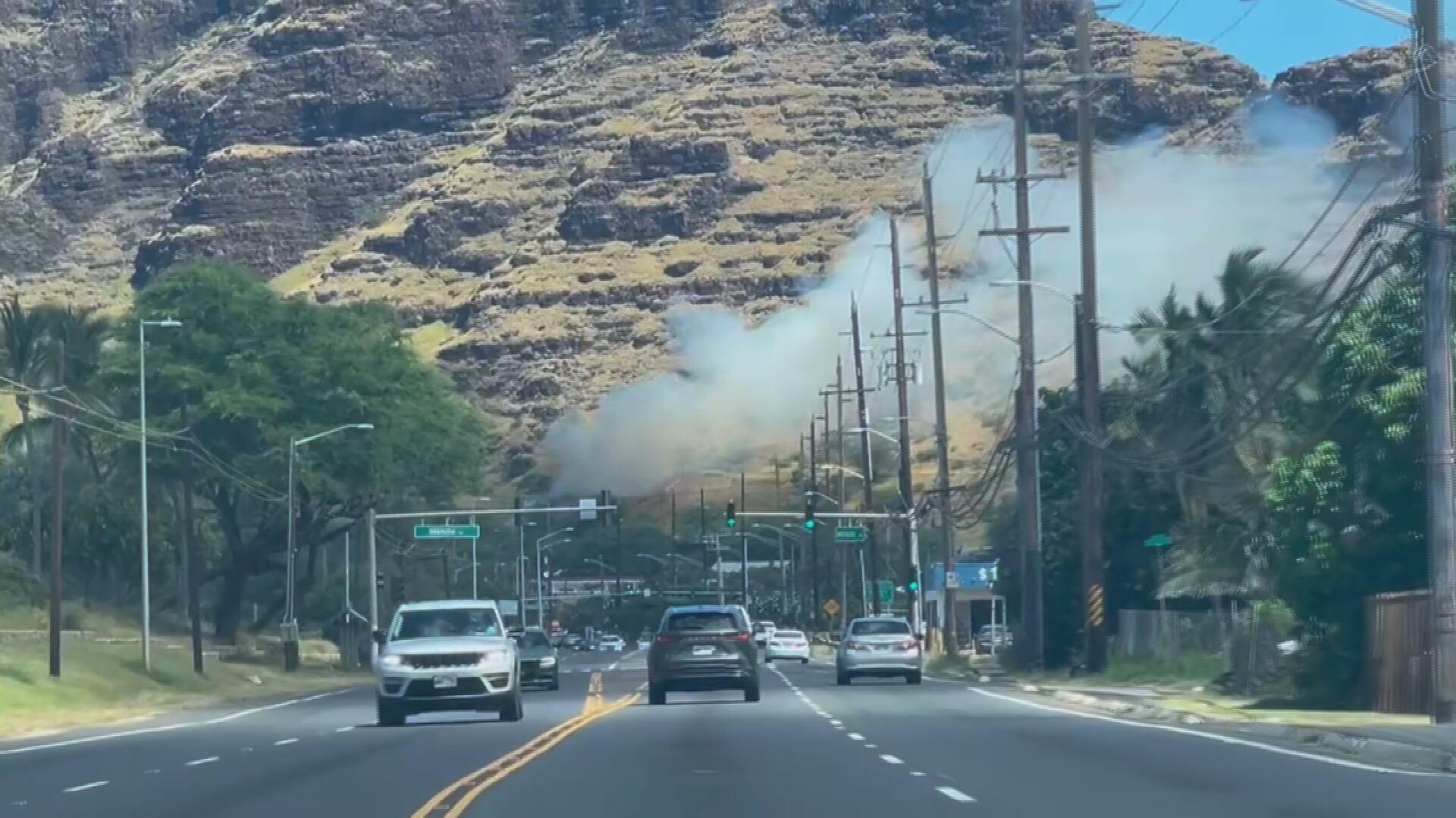 Firefighters contain Nanakuli wildland fire