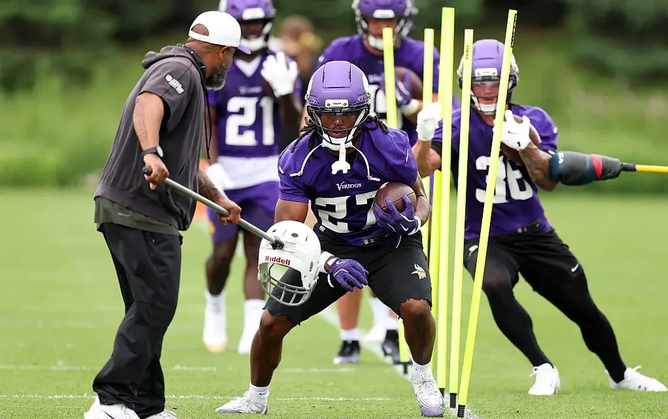 UDFA Dillon Bell earns first-team reps in Vikings minicamp