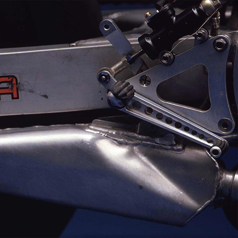 ケニー・ロバーツを倒したV3の革命児 1983 HONDA NS500