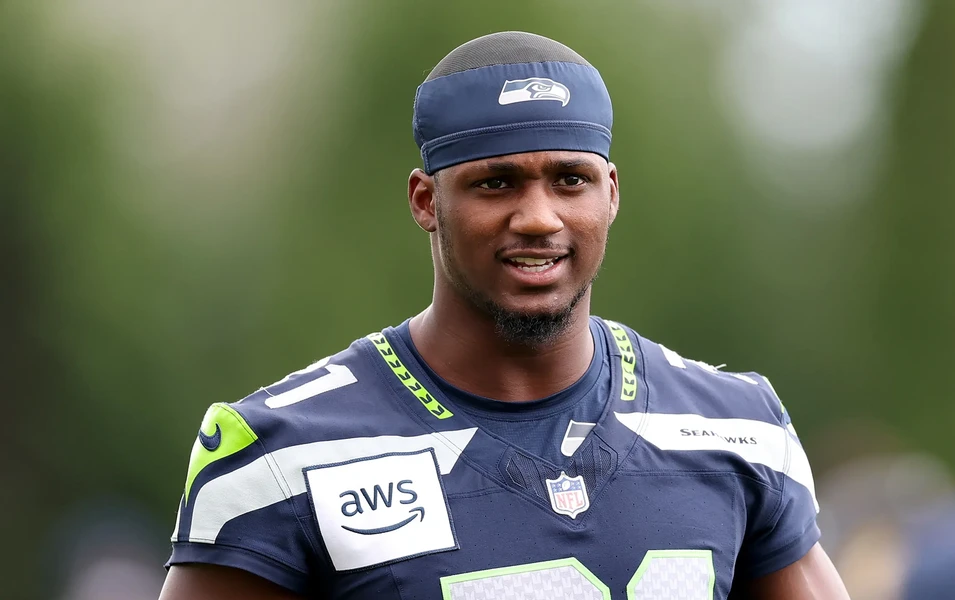 Two Seahawks face uphill roster battle after minicamp