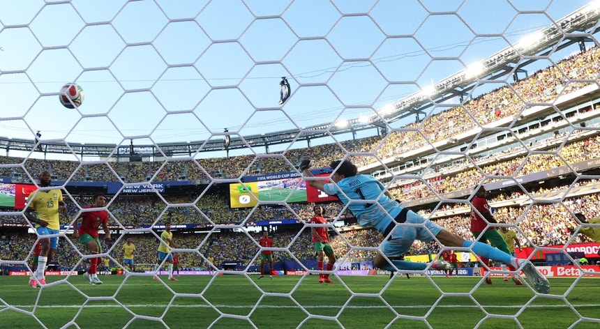 Brasil e Marrocos empatam a uma bola