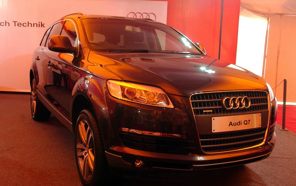 Audi launches third-gen Q7 with diesel-only European debut