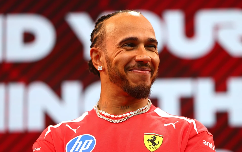Hamilton urges Ferrari to lead innovation despite pace gap