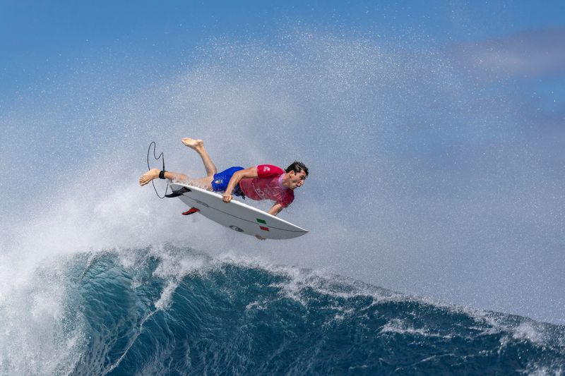 Surfing - Italy's Fioravanti takes first world tour win in El Salvador ...