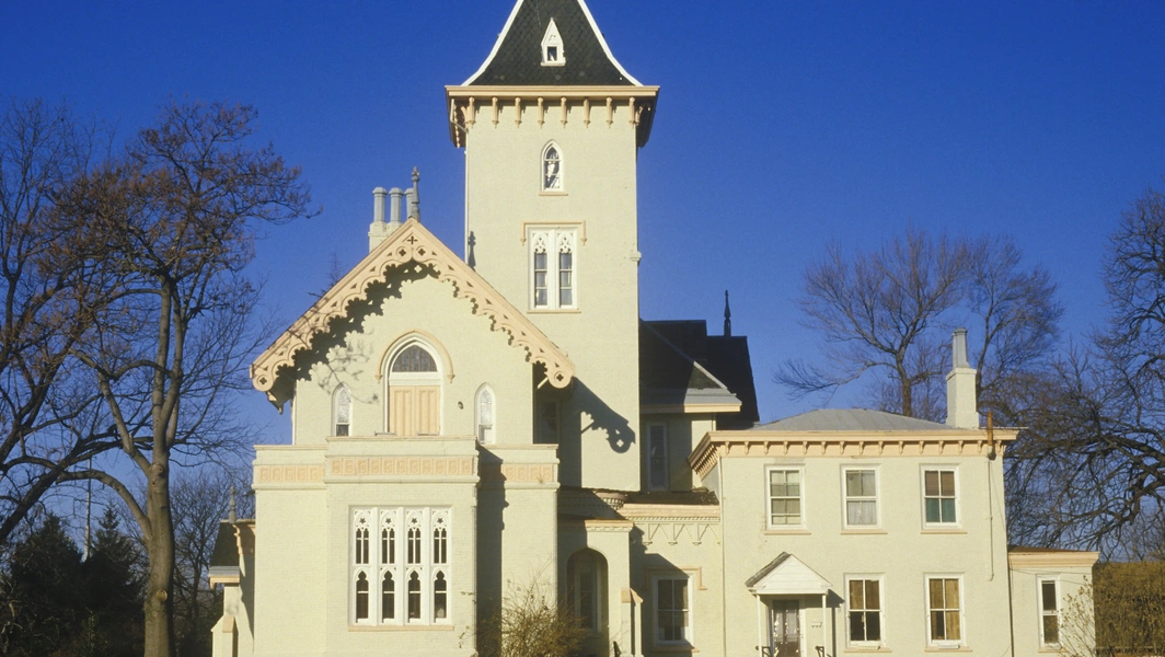5 historic castles and inns across the US