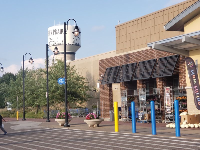 This Minnesota town keeps property taxes low and residents are staying ...