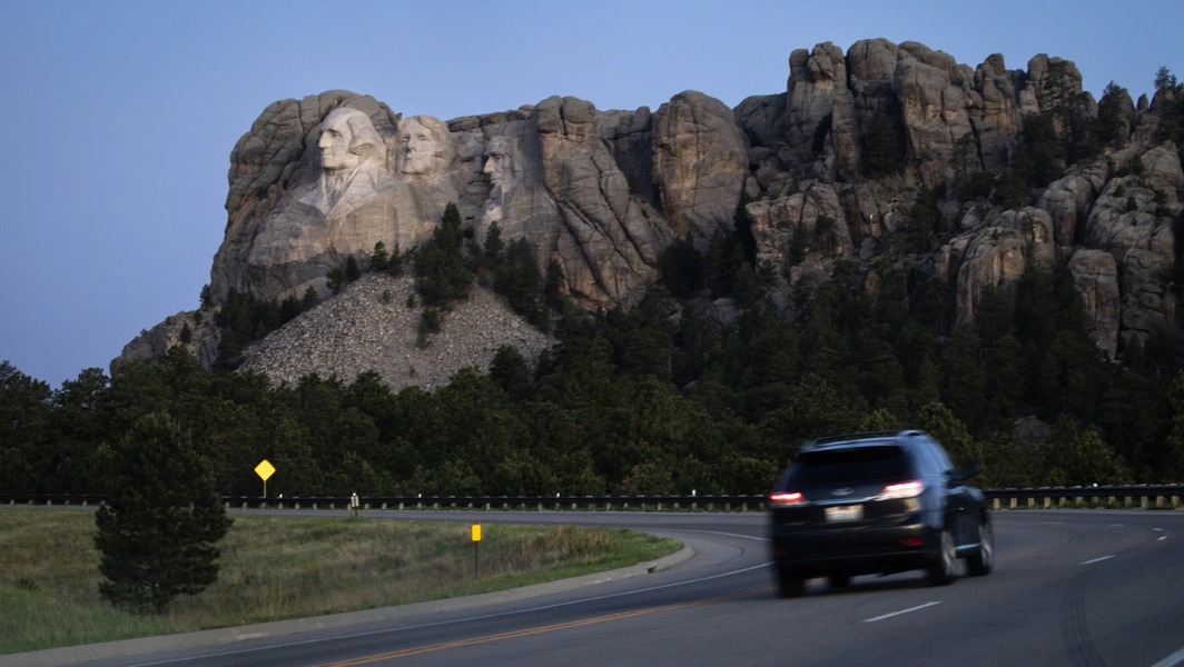13 scenic drives to iconic US landmarks