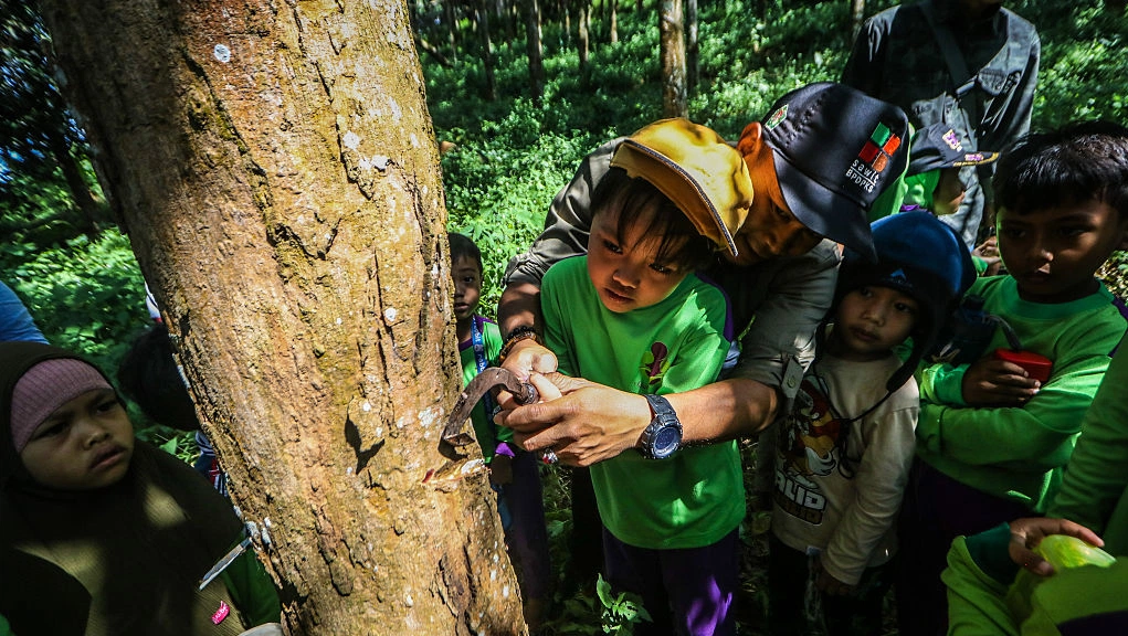 7 time-tested parenting practices regaining popularity