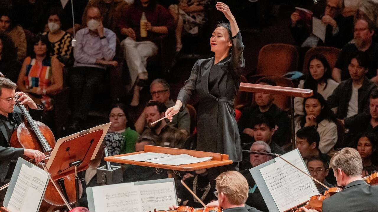 After Elim Chan's triumph, San Francisco Symphony takes a disappointing ...