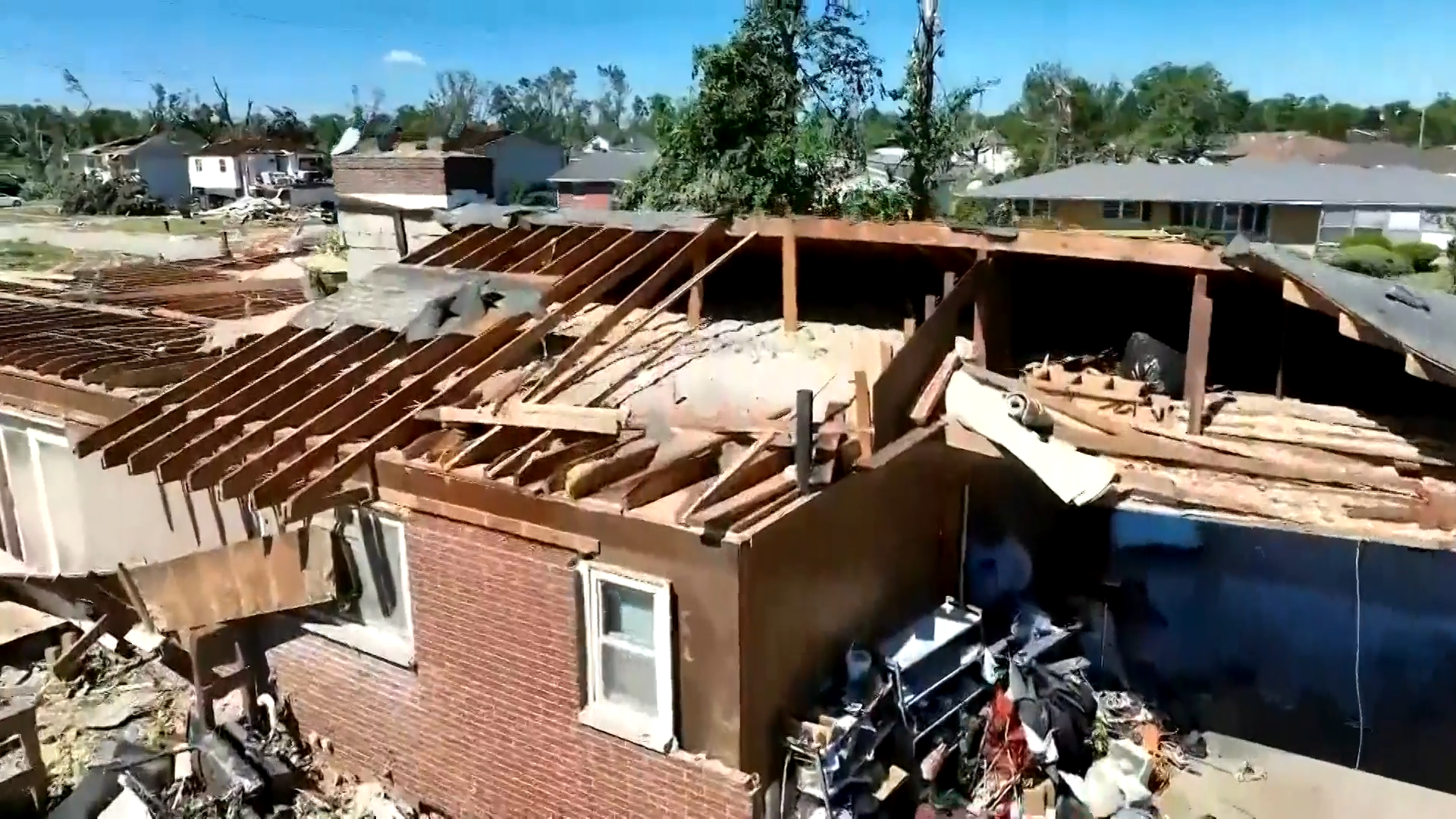 Merrillville residents clean up, wait for power to be restored after EF ...