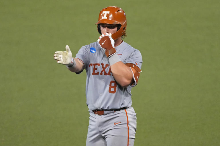 How to live stream Texas vs Georgia: College World Series, TV channel