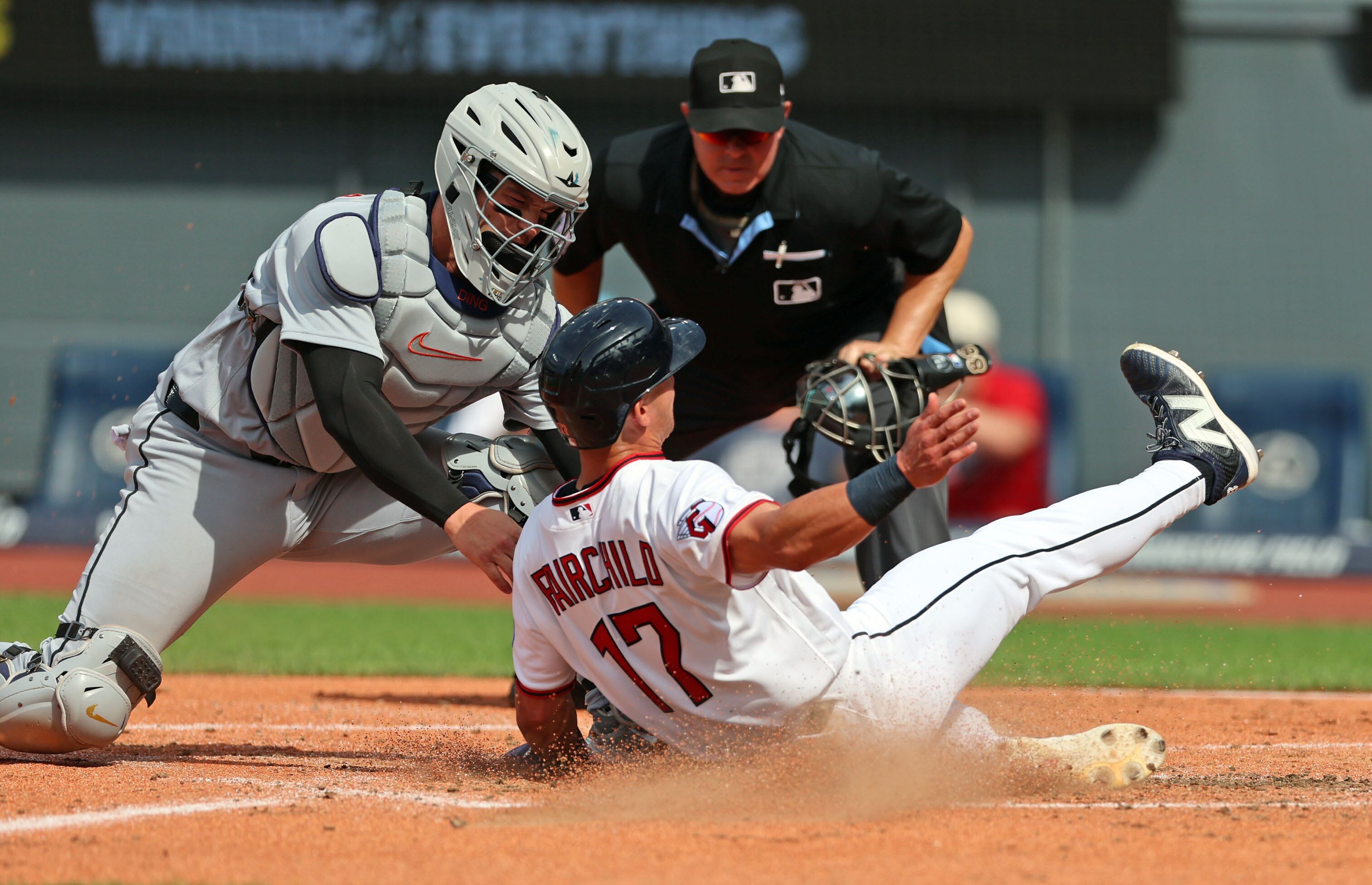 Guardians’ Jose Ramirez leaves game with injury causing lineup shuffle