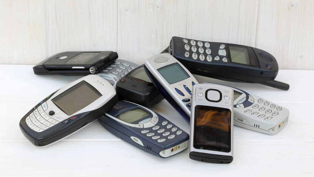 20 reasons to upgrade and repurpose old smartphones