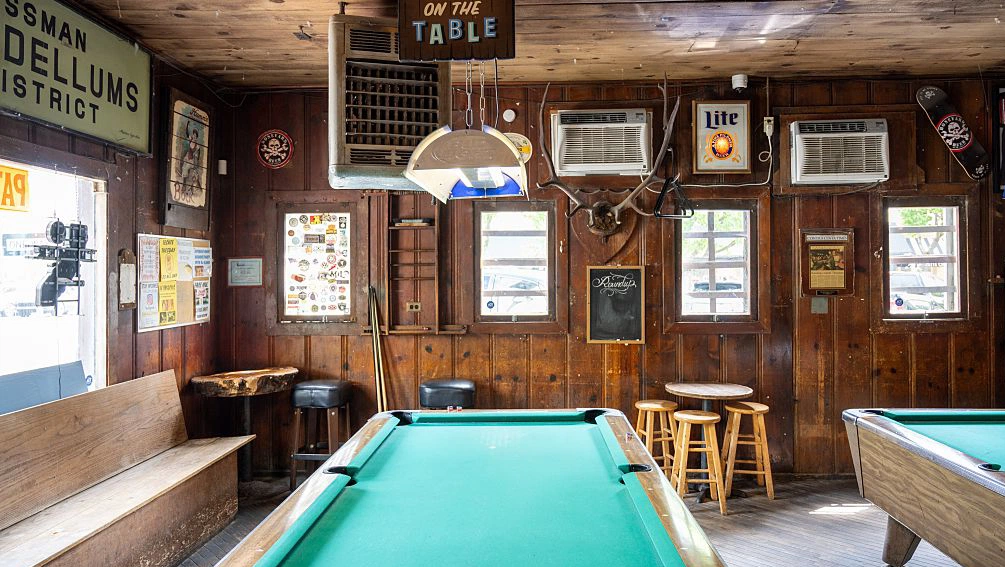 4 historic and unique pubs across America