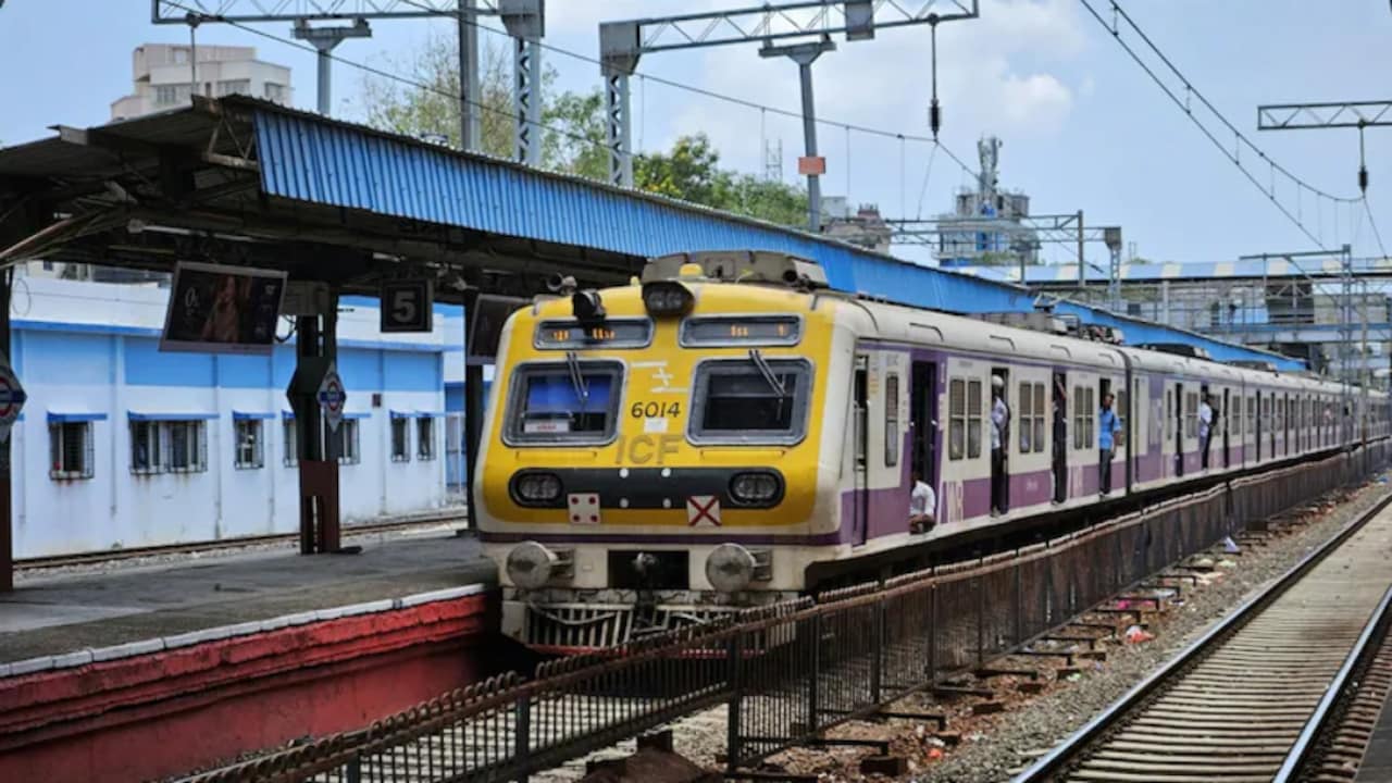 Mumbai mega block: Local train services to be hit on Sunday on Western ...