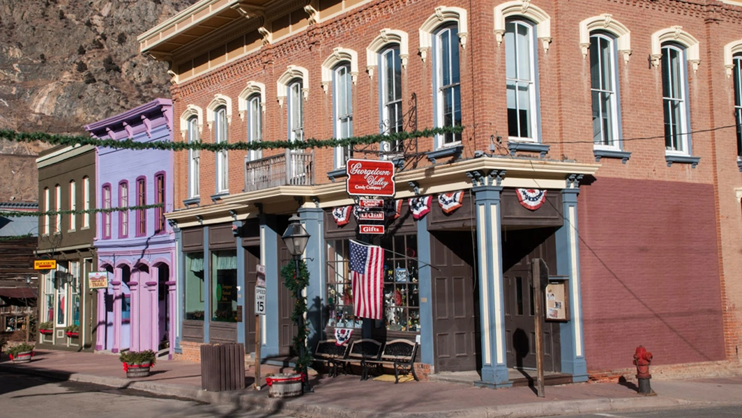 Historic towns and scenic trails of Colorado