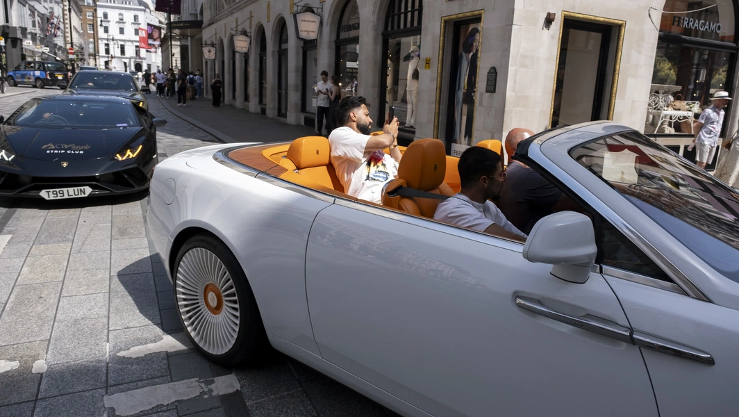 12 purchases wealthy people commonly avoid
