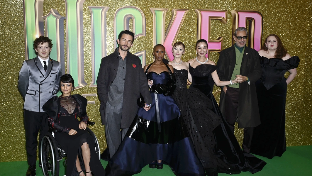 4 wicked romances on and off the stage