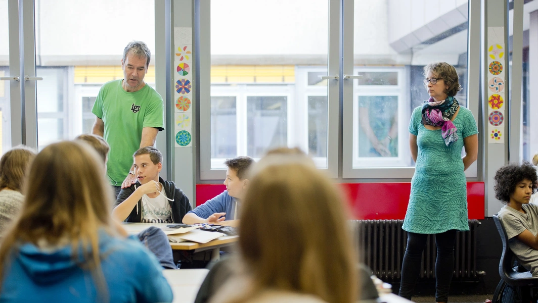 Principles and challenges of inclusive language