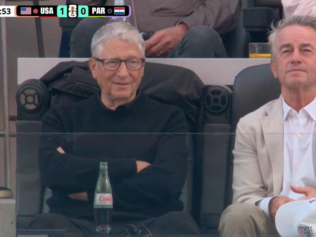 Bill Gates scambiato per Steve Jobs, clamorosa gaffe del TG1 ai Mondiali