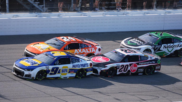 Christopher Bell takes on NASCAR's tricky triangle with a cast on his ...