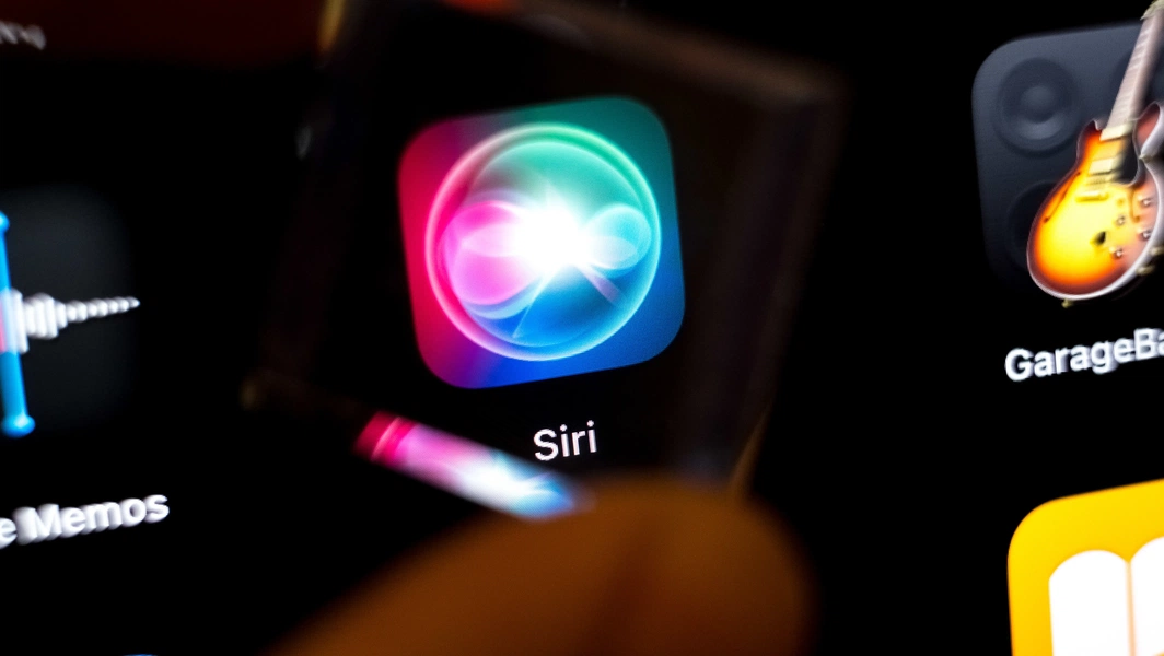Apple's Siri AI launch sparks device access debate