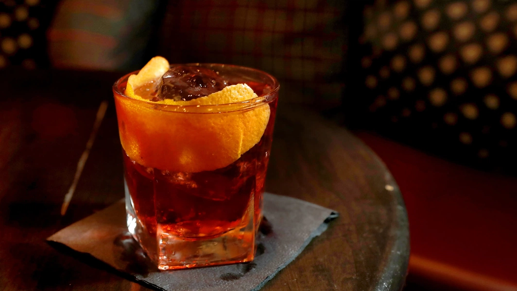 8 celebrity chefs and their signature cocktails