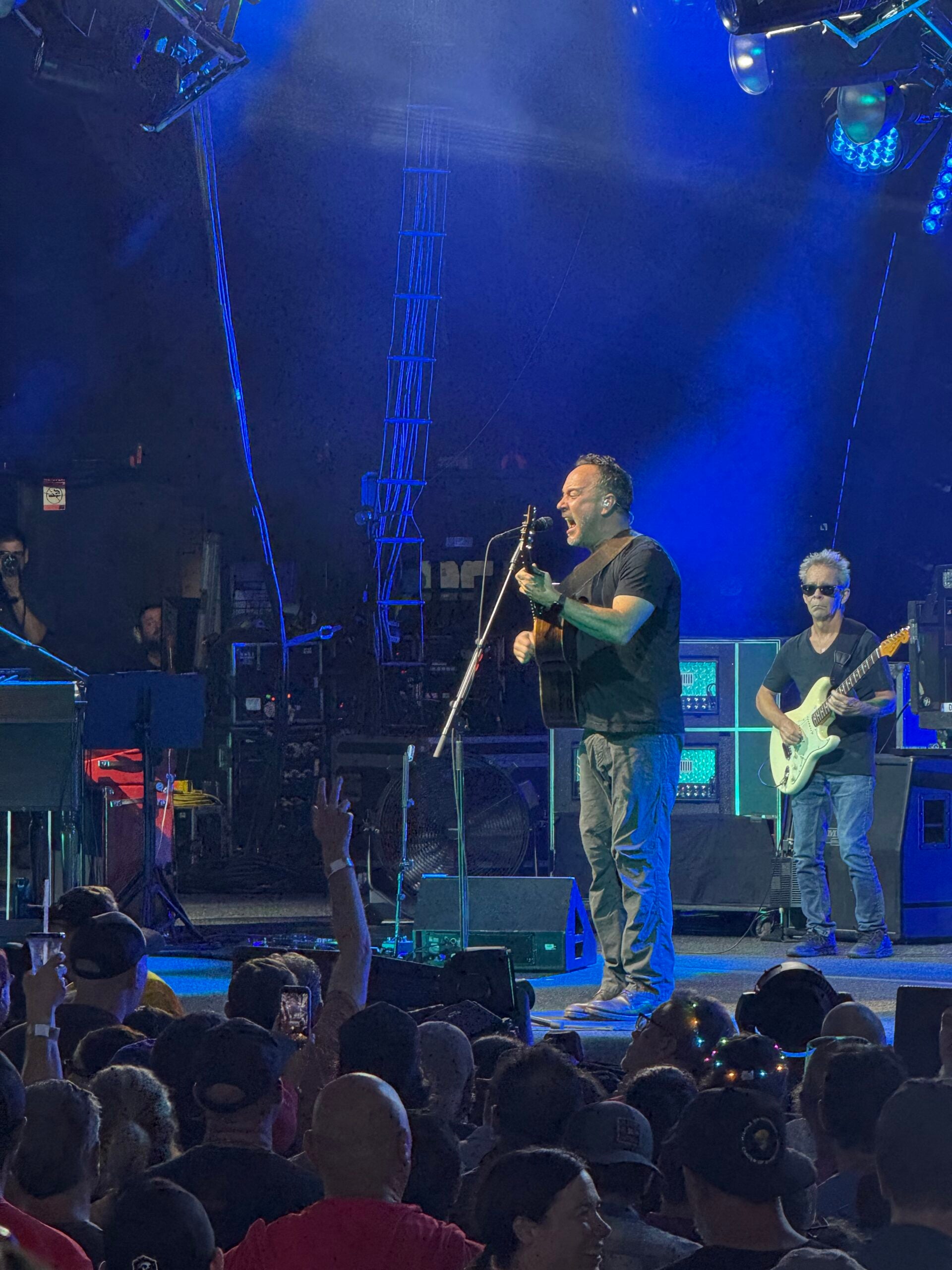 Review & setlist: Dave Matthews Band brings the heat with classic set ...