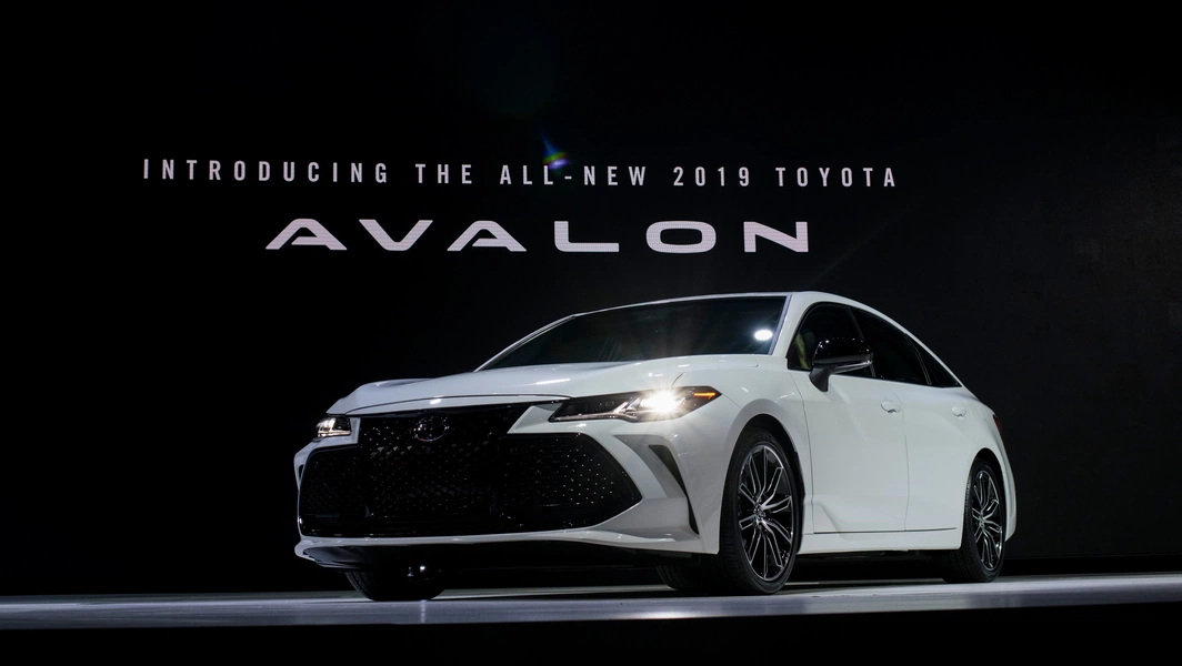 Toyota Crown struggles to replace Avalon as sales drop