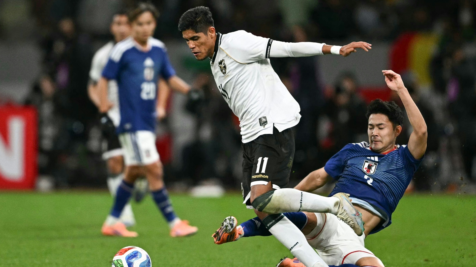 Fußball: Werders Sugawara will mit Japan "Geschichte schreiben"
