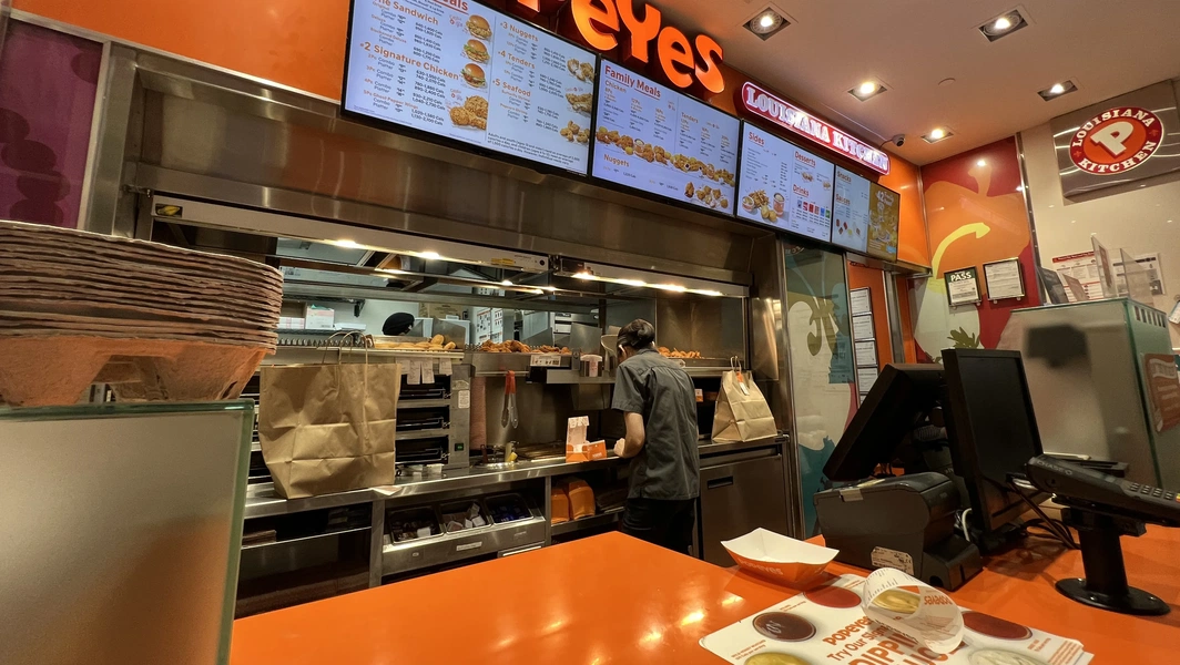 4 Popeyes menu items and deals in 2026