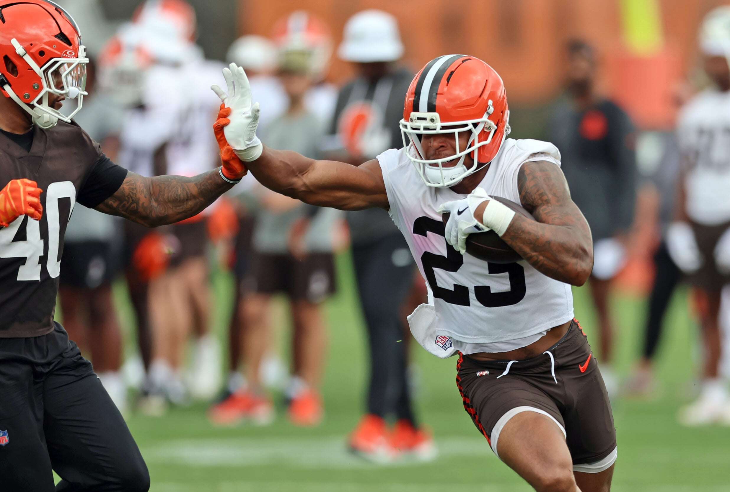 How Shedeur Sanders came from behind to catch Deshaun Watson, and the ...