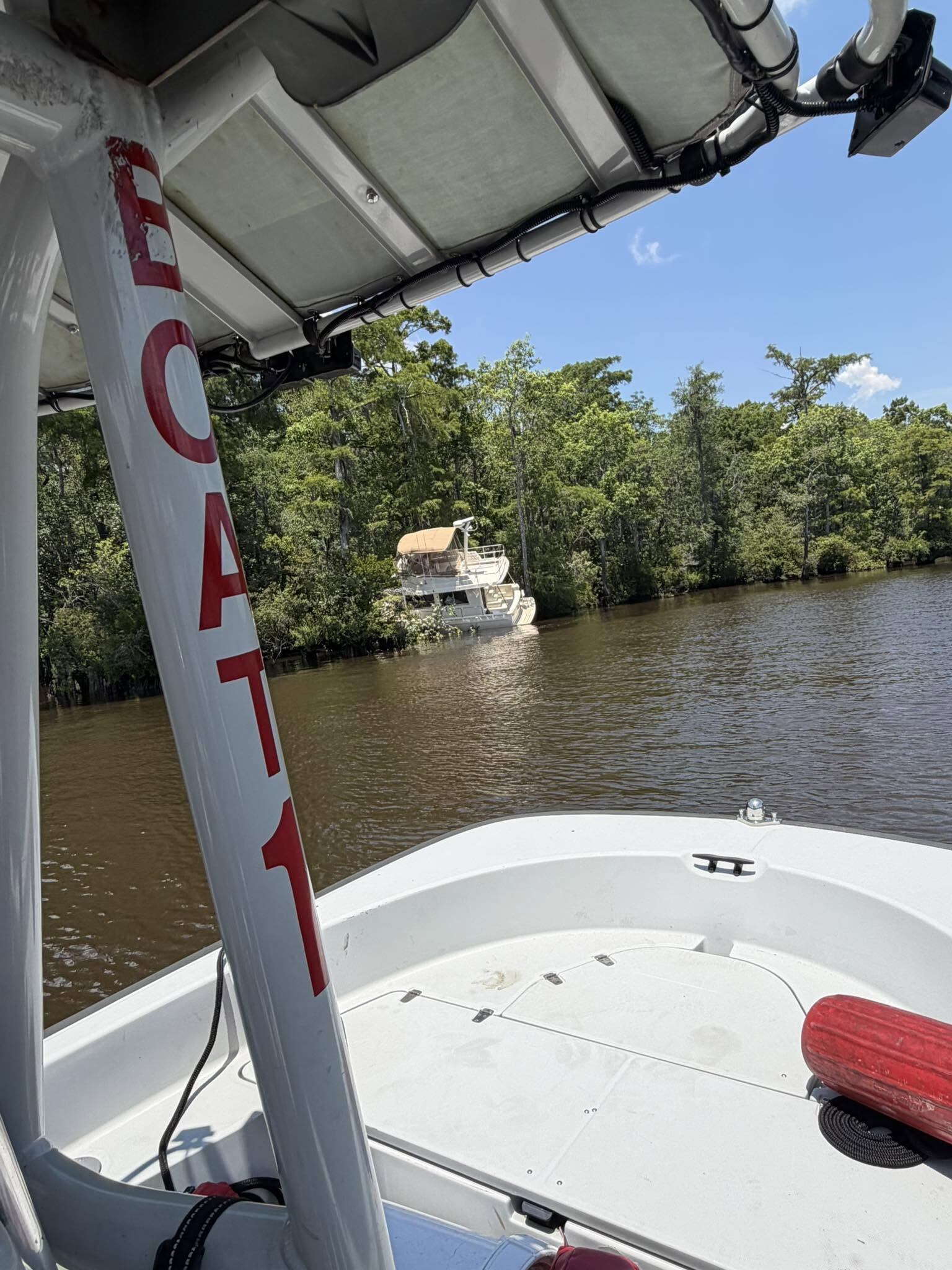 Boat crash causes small fuel spill on Intracoastal Waterway