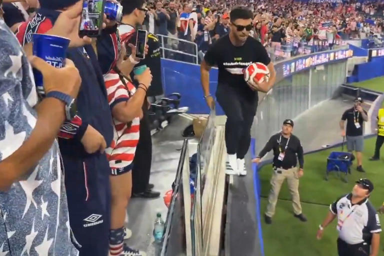 World Cup streaker attempt results in anticlimactic disaster at SoFi ...