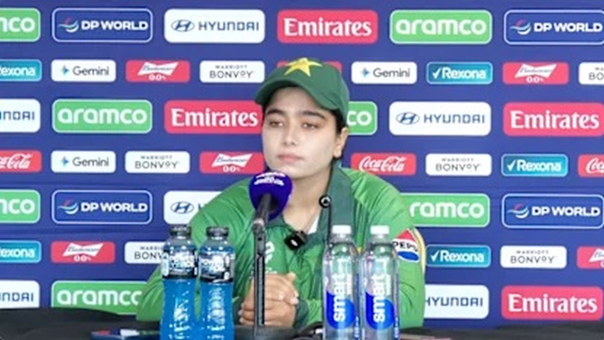 Women's T20 WC 2026: Pak Skipper Fatima Sana Shrugs Off Injury Scare ...