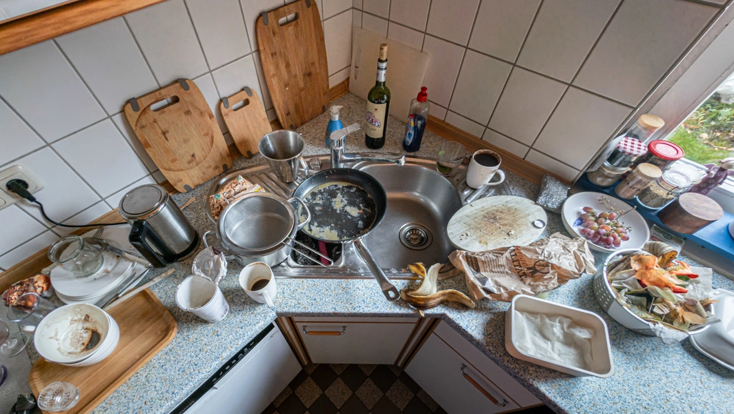 14 subtle habits that make homes look messy