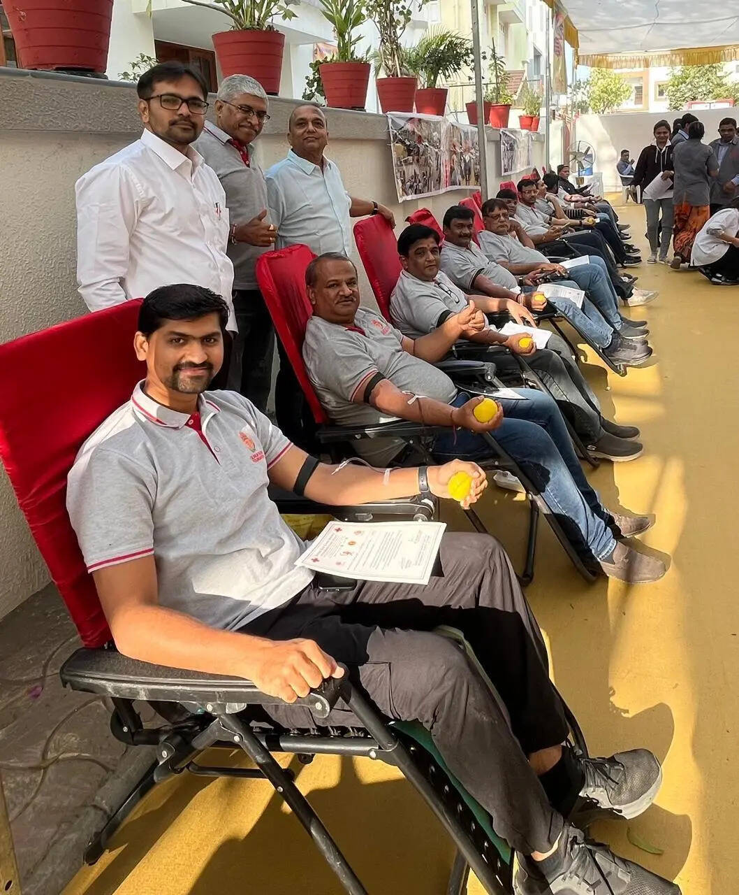 Years-long mission in Ahmedabad to transfuse hope