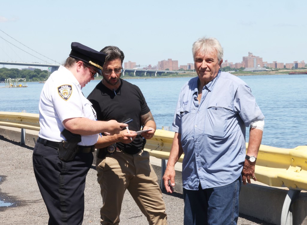NYC pilot, passenger rescued after wave slams seaplane near Throggs ...