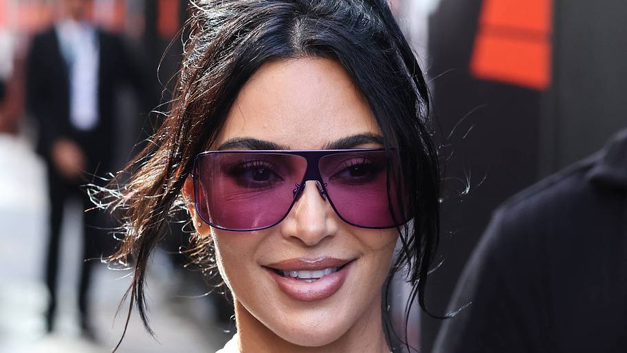 Mercedes F1 team trolls Kim Kardashian over towel controversy with a ...