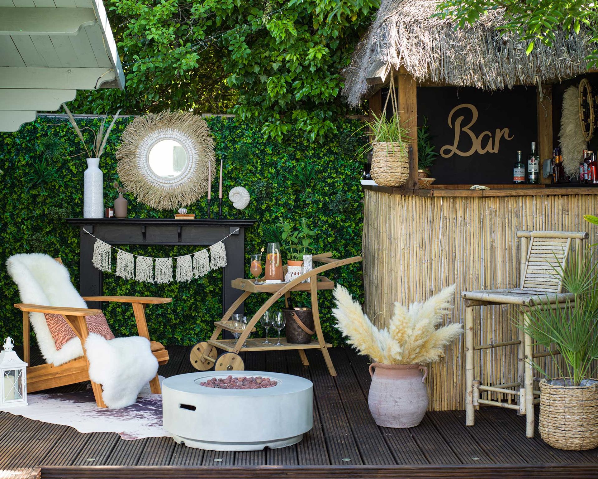 Stylish outdoor bar ideas