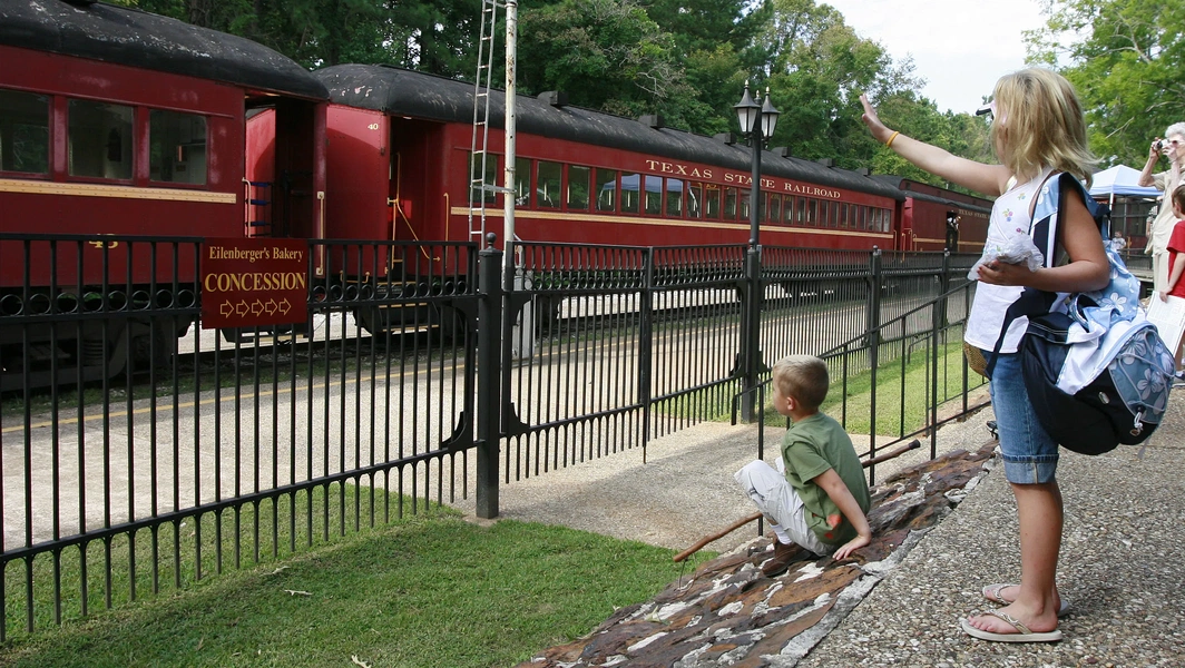 5 scenic train journeys across Texas