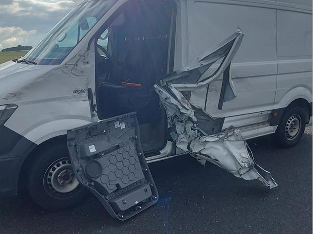 Wetterauer hat großen Schutzengel mitten auf der Autobahn – Tür bei ...