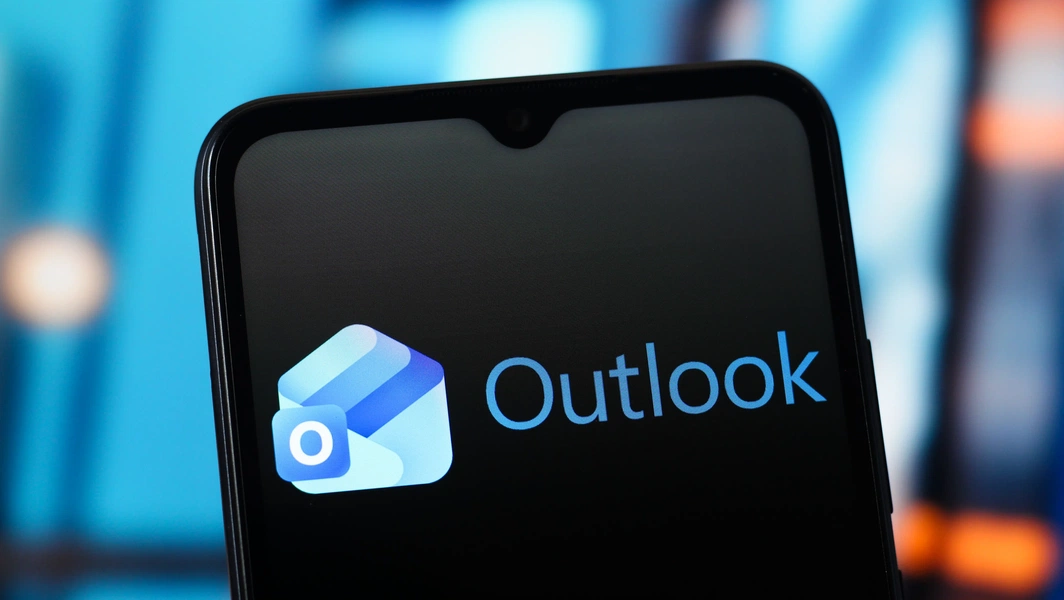 Fixing Outlook emails stuck in the outbox