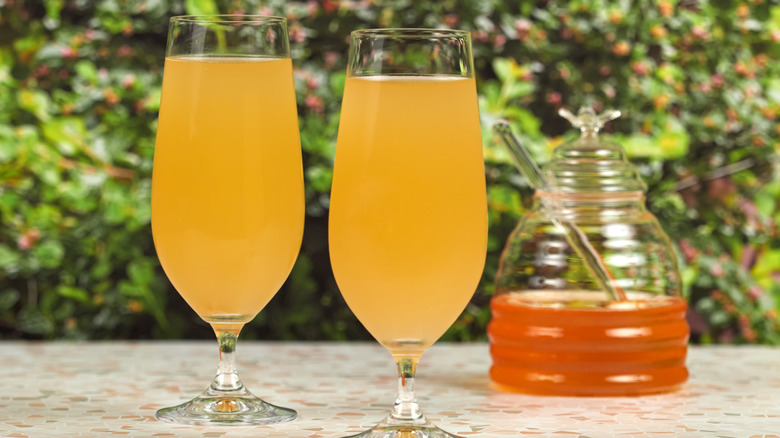 Arizona is bursting with delectable modern meaderies, here are 4 of the ...