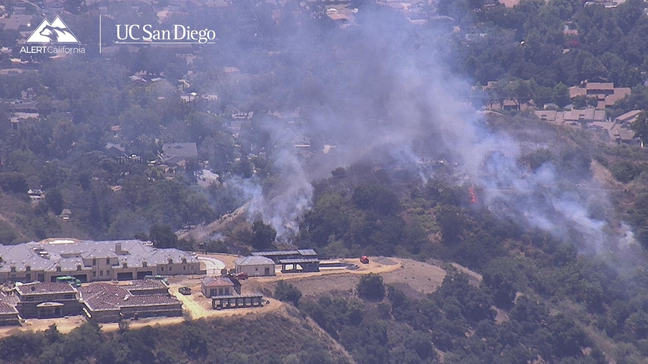 Small brush fire breaks out in Glendora area, burning at least one ...